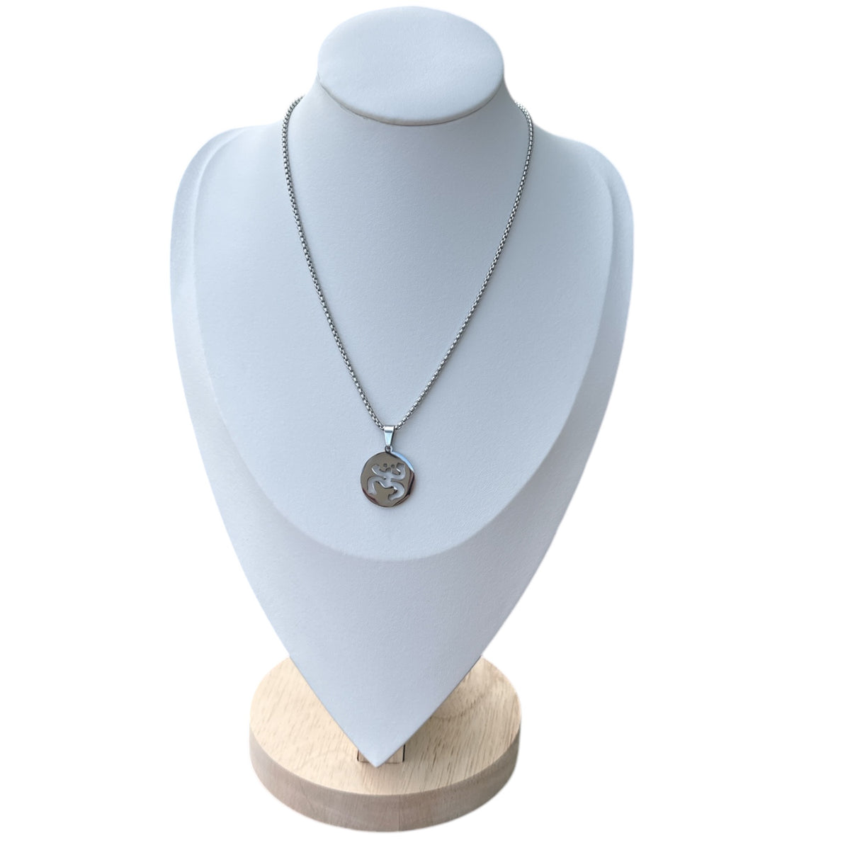 Collar Coqui Taíno Redondo en Plateado – Bisuteria Moderna PR